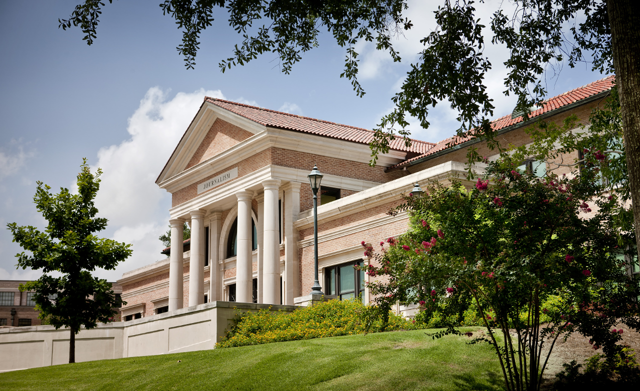 LSU Students Take on Knight-Funded Social Media Projects